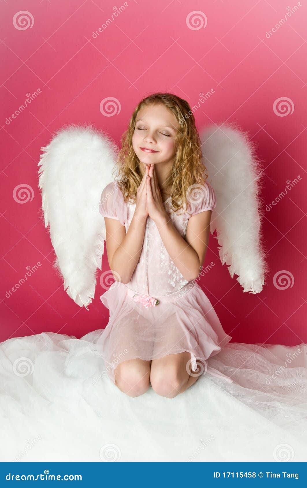 Cute Angel Girl Royalty Free Stock Photos - Image: 17115458