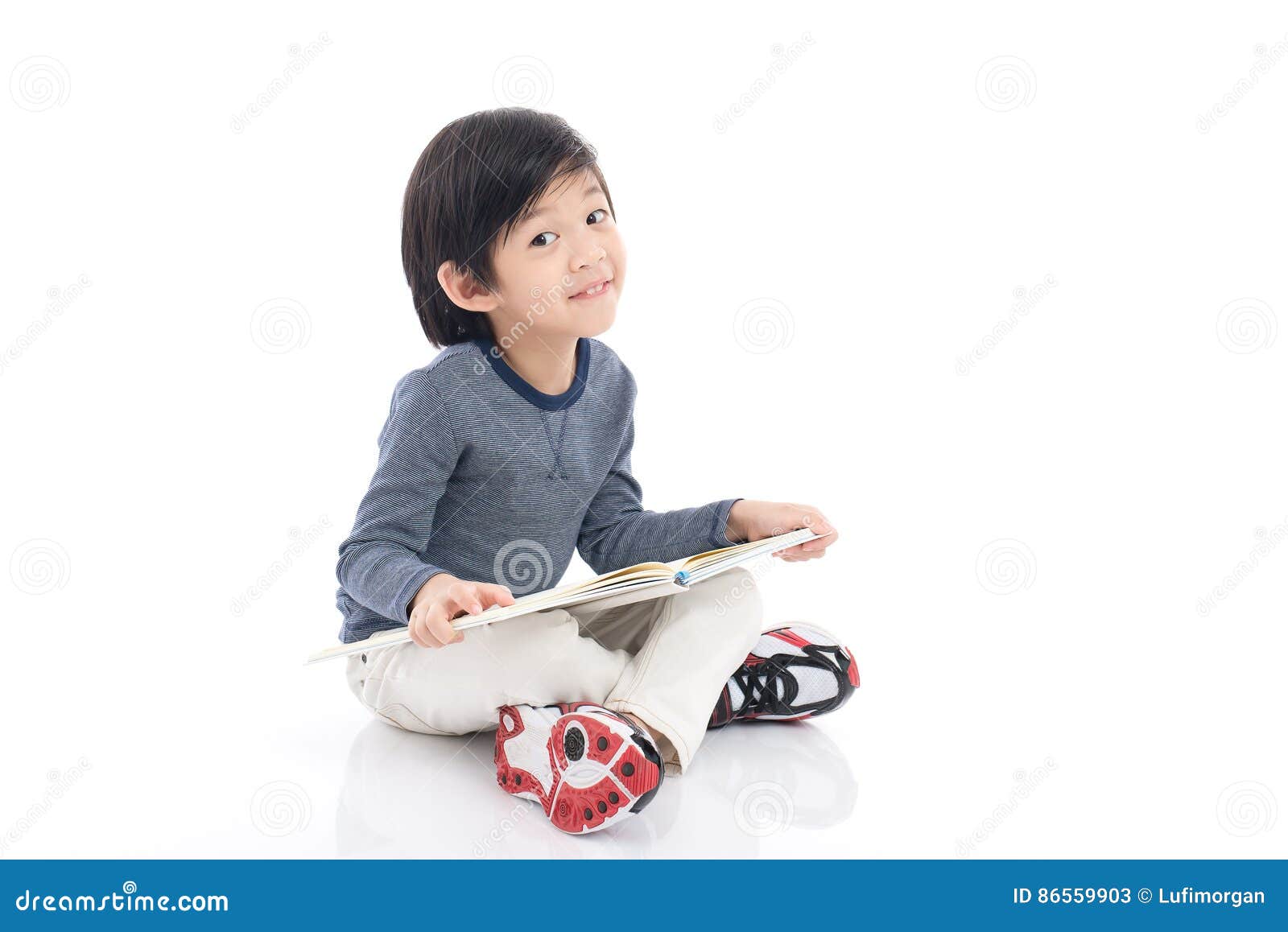 Cute Asian Boy Reading a Book Stock Image - Image of korean, test: 86559903