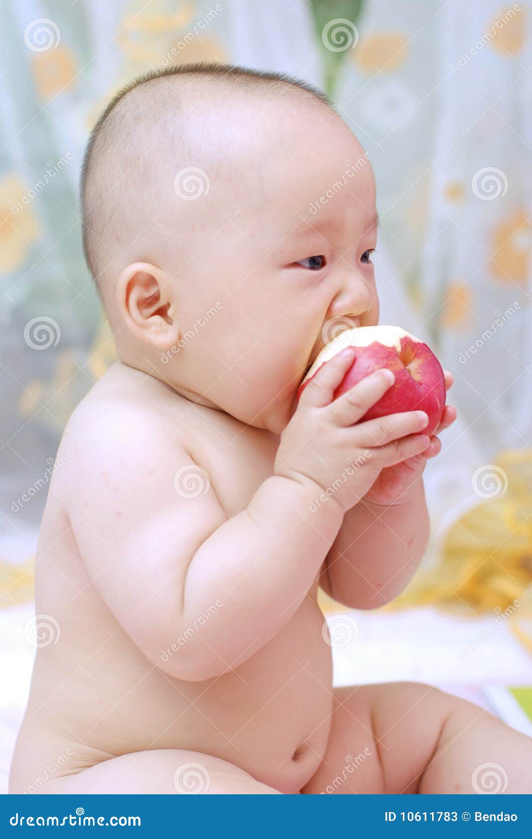 Cute baby eat apple stock image. Image of cute, child - 10611783
