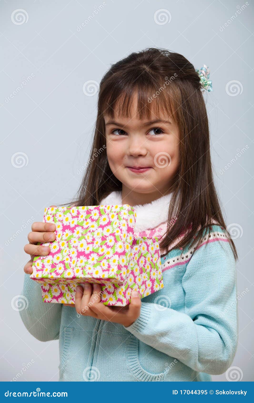 Cute girl opening gift box stock image. Image of carefree - 17044395