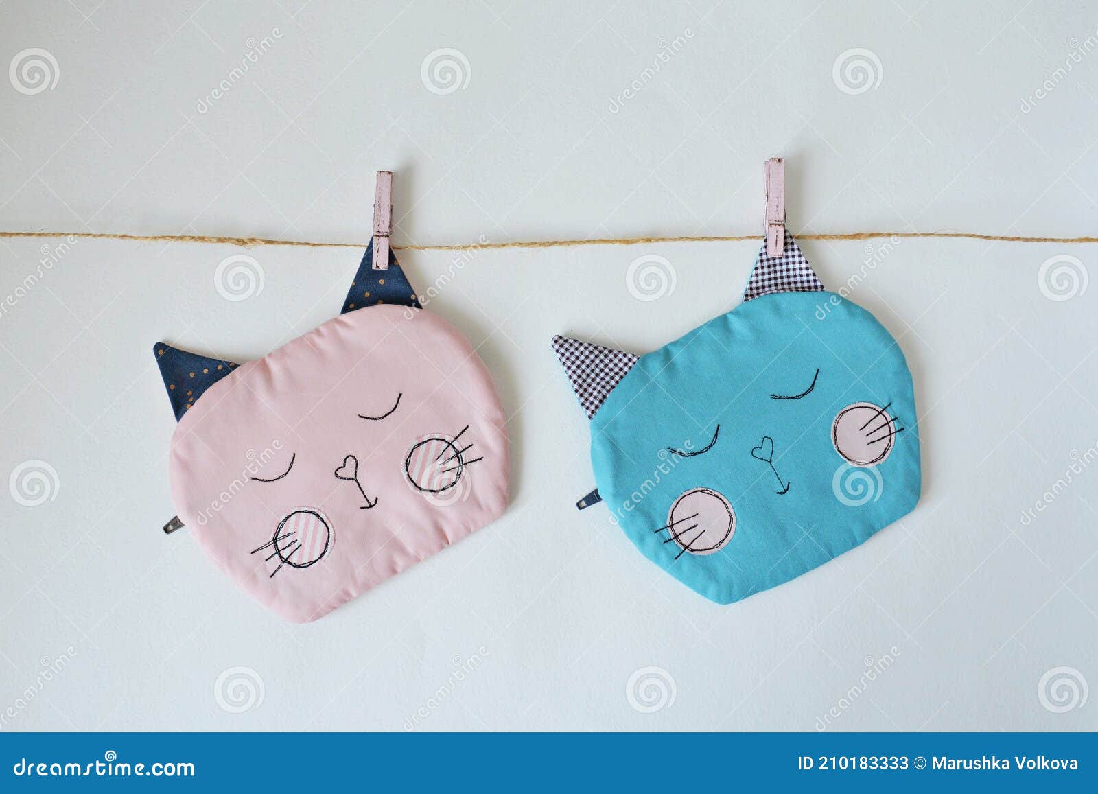 Cat Pouches Stock Photos - Free & Royalty-Free Stock Photos from Dreamstime