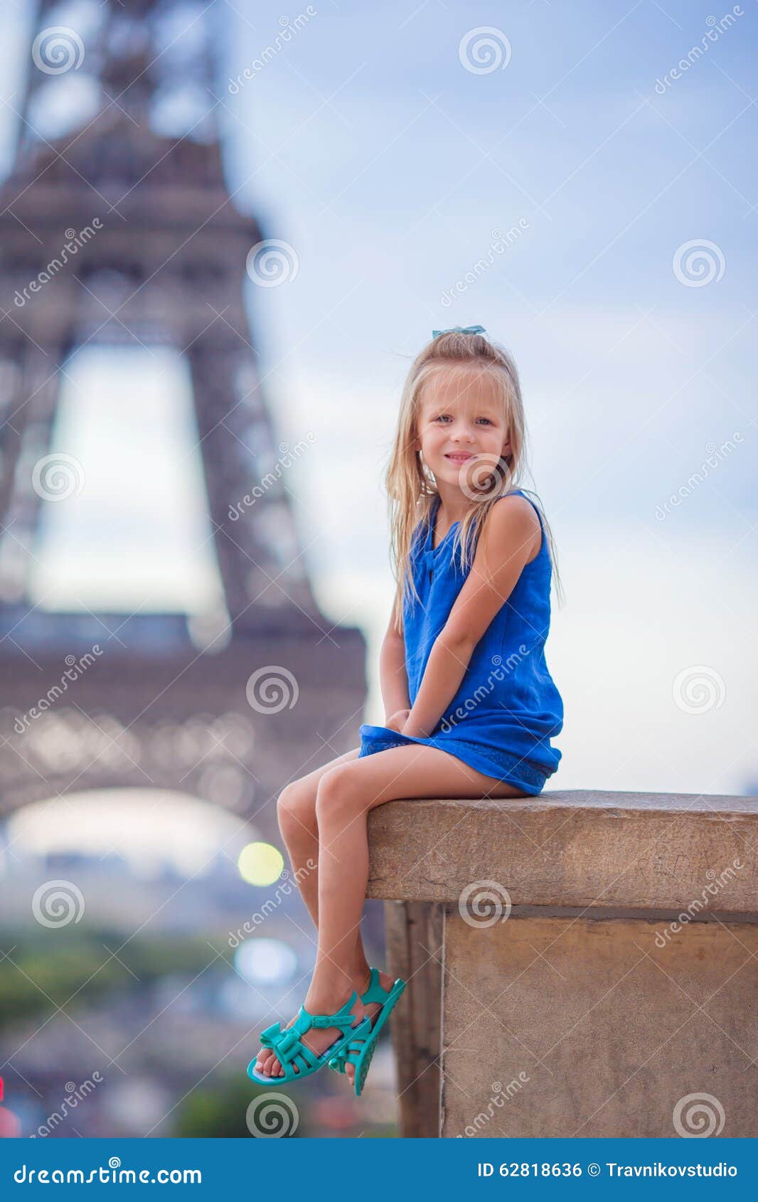 Cute Little Girl In Paris Background The Eiffel Stock Photo - Image ... Cute Little Girl In Paris Background The Eiffel Stock Photo - Image ...