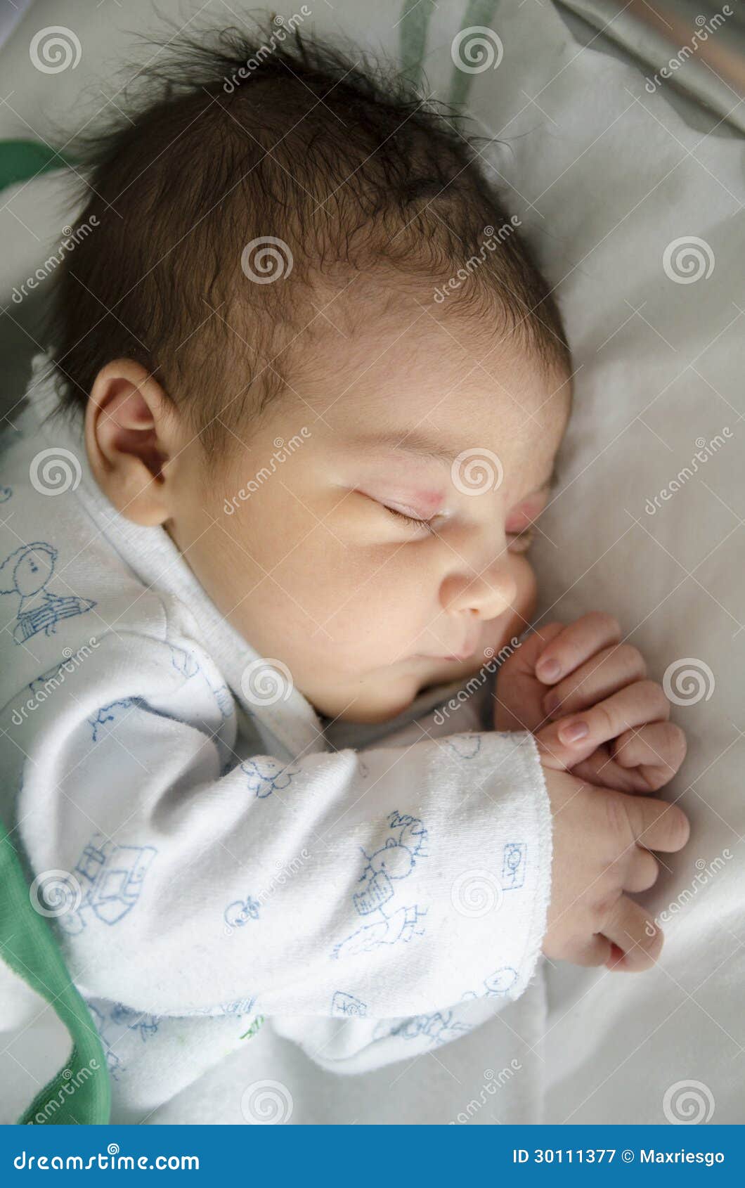 I have one day of life. stock image. Image of male, bebe - 30111377