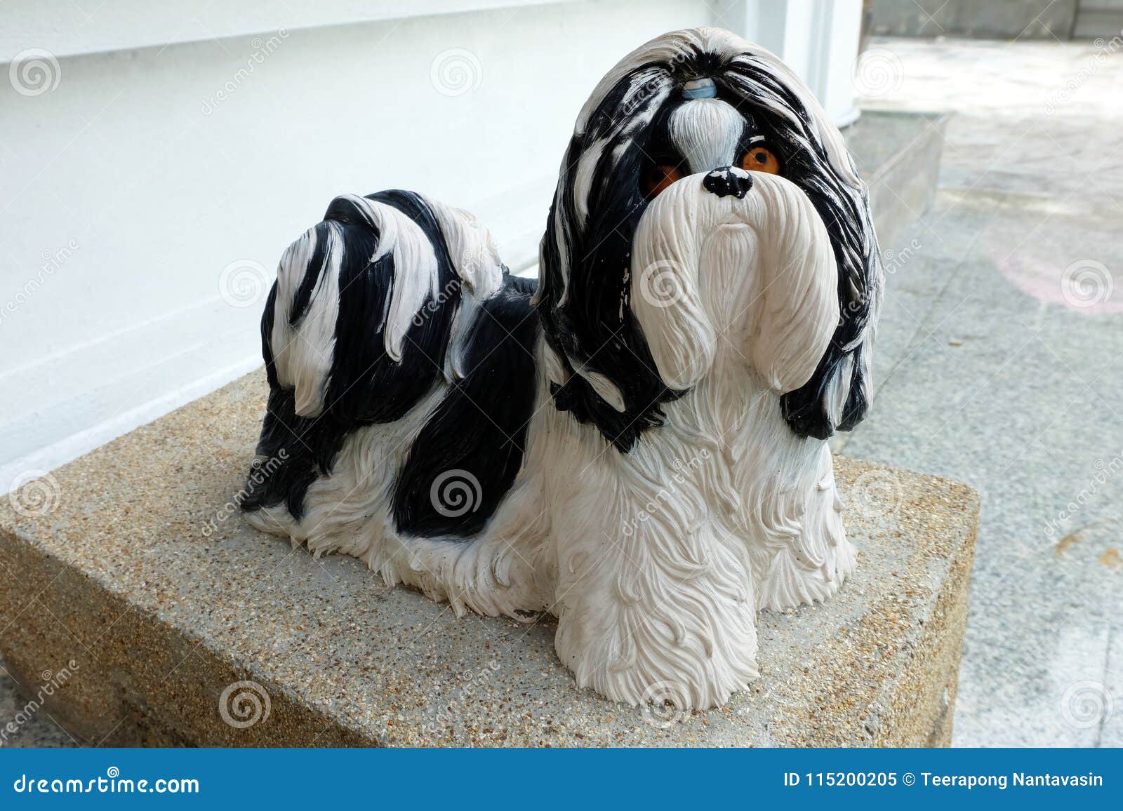 Shih-Tzu Dog Statue. stock image. Image of marfino, outdoor - 115200205