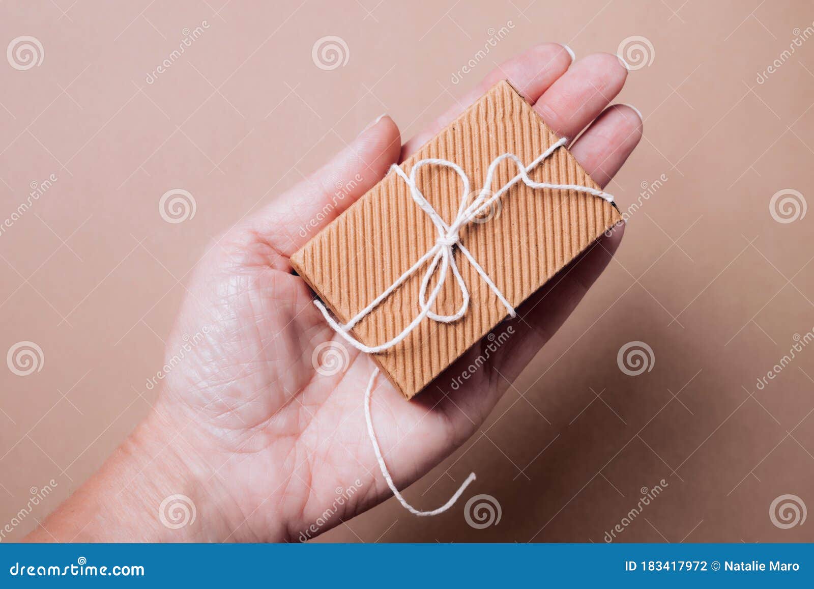 Cute Small Corrugated Gift Box with Natural String in Female Hand Stock ...