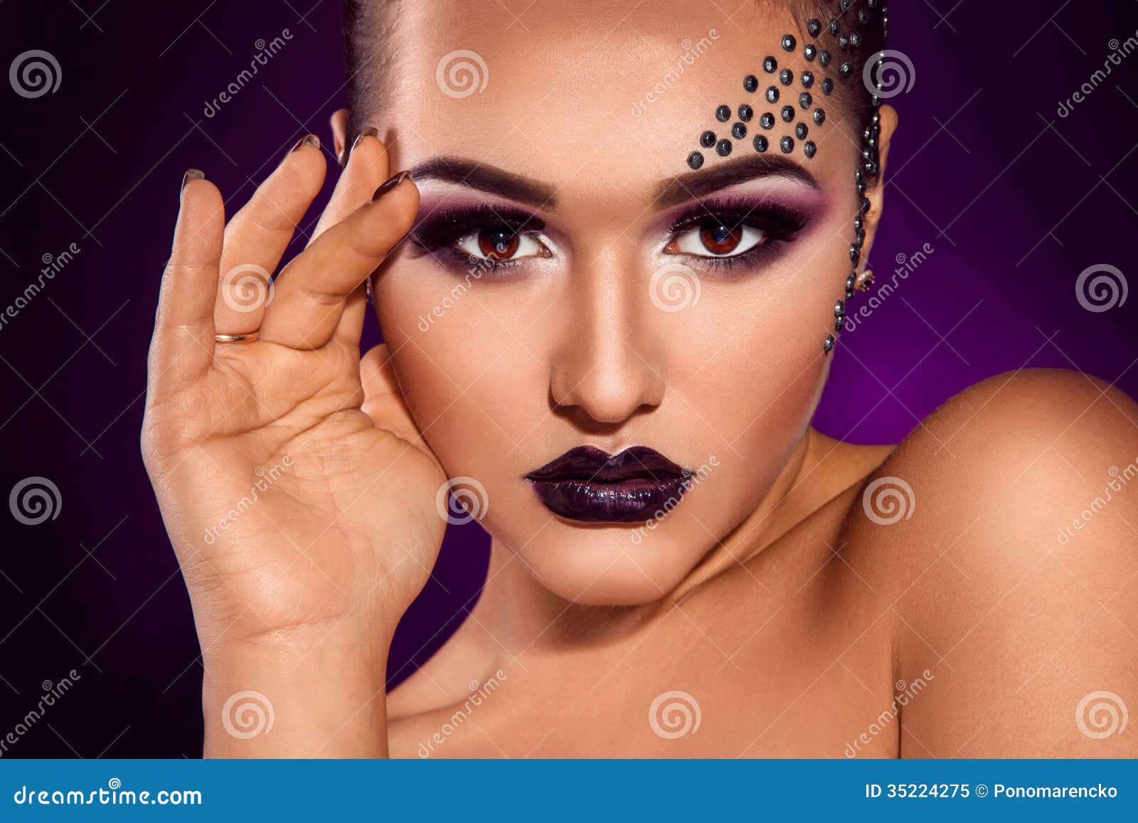 Cutie Young Woman Looking Direct Camera Stock Photos - Free & Royalty ...