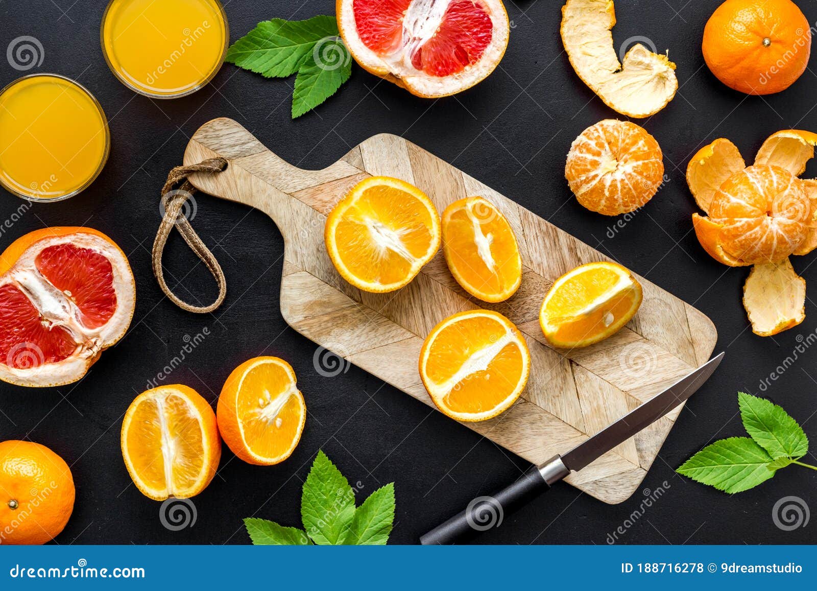 Cutting Board with Citrus Mix Top View Stock Photo - Image of slice ...