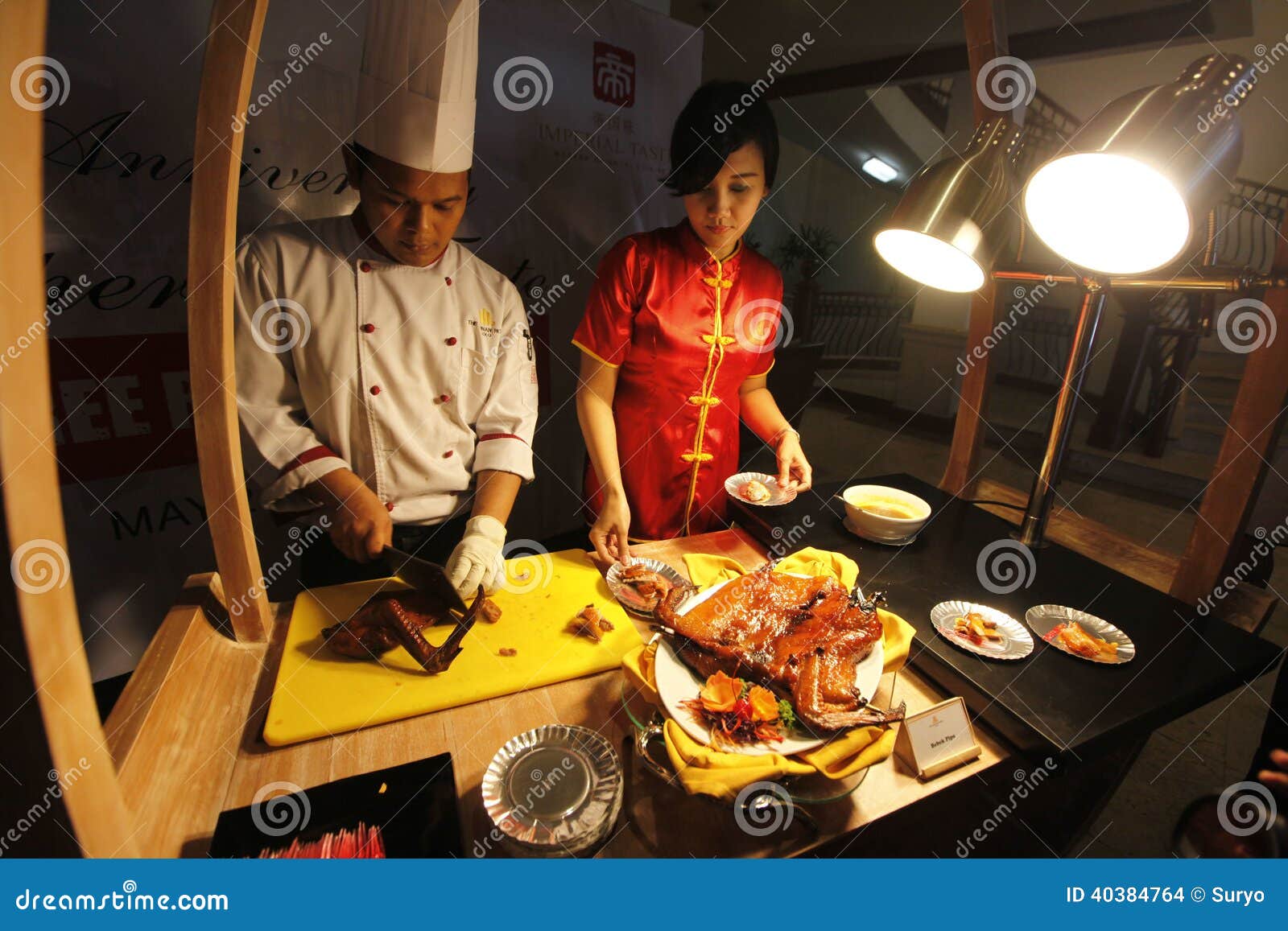 Cutting duck editorial stock image. Image of duck, served - 40384764