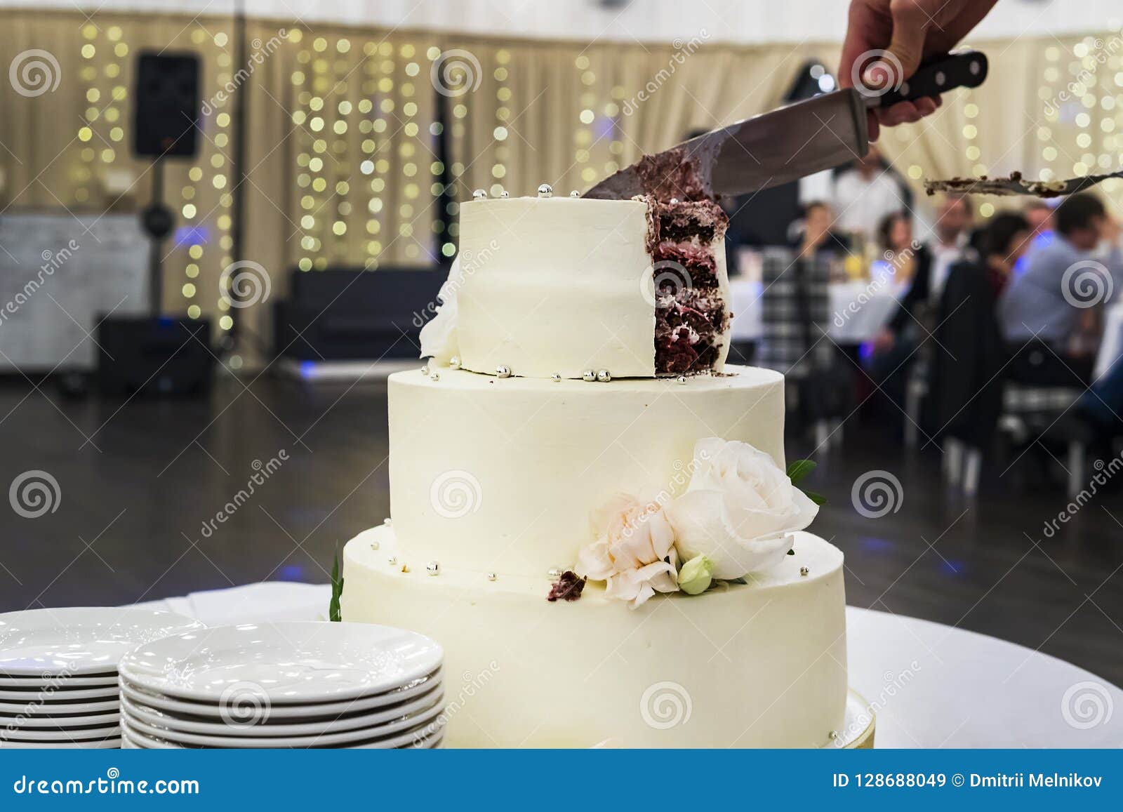 Dividing The Cake Royalty-Free Stock Photo | CartoonDealer.com #16541655