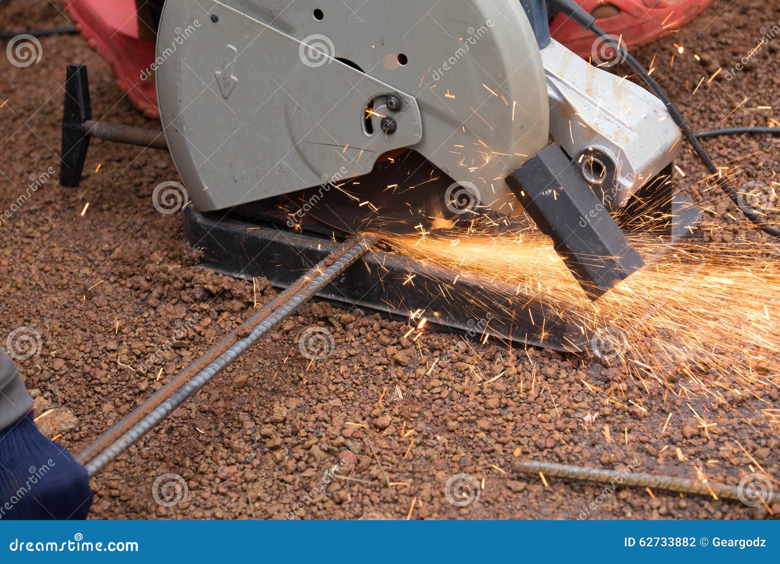 Cutting metal with grinde stock photo. Image of diamond - 62733882