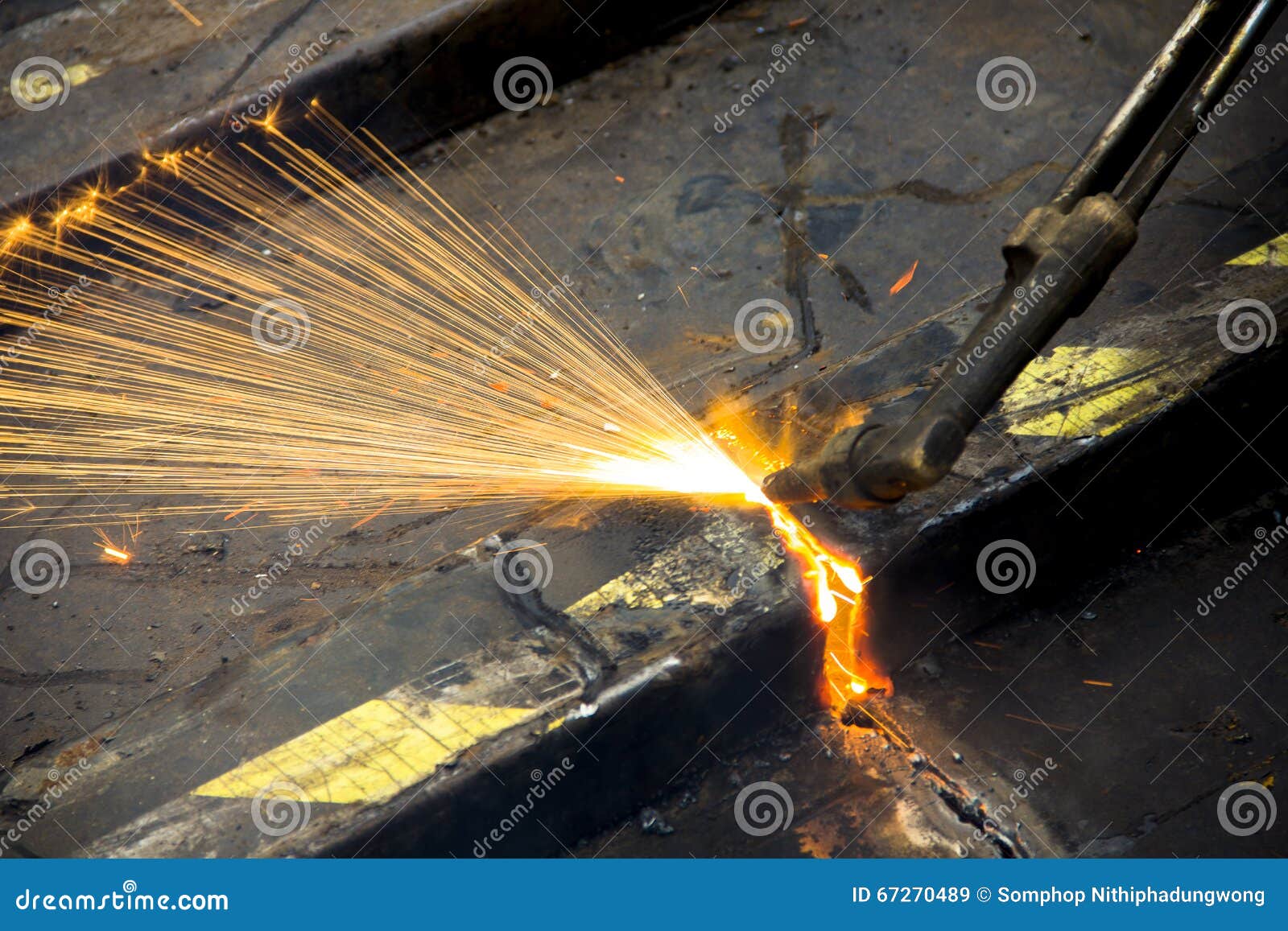 Cutting scrap metal stock image. Image of work, recycling - 67270489