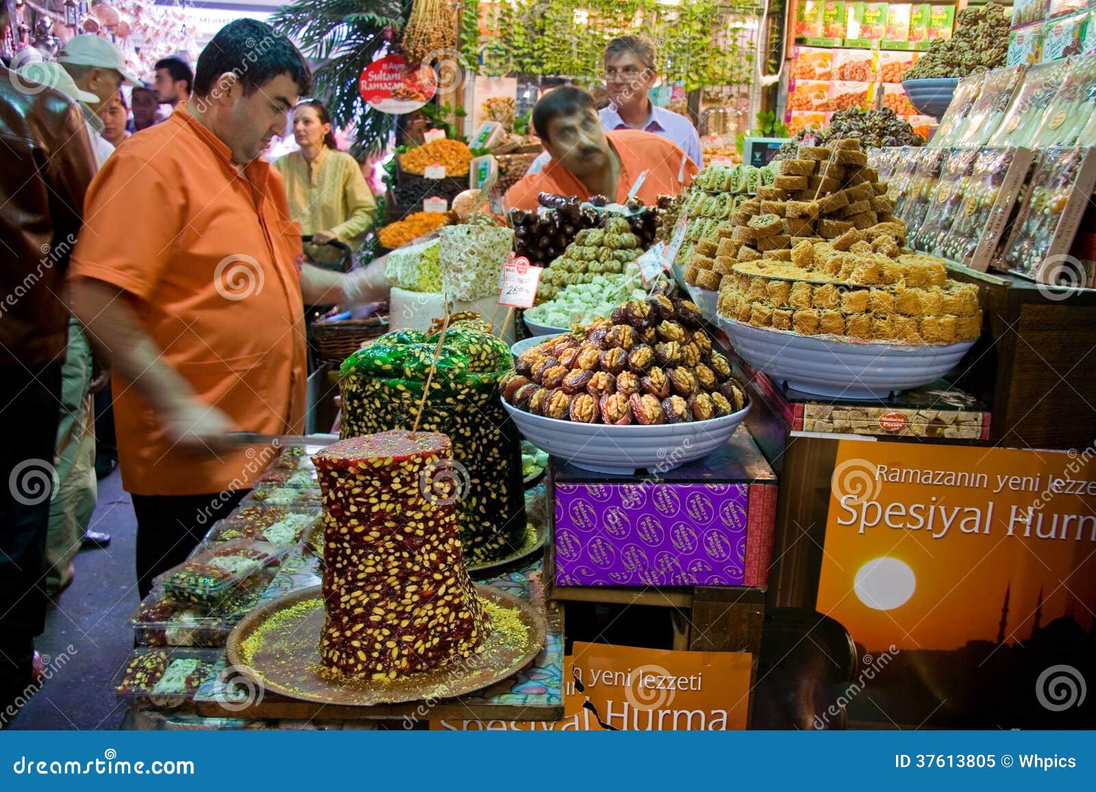 4,801 Cutting Sweets Stock Photos - Free & Royalty-Free Stock Photos ...