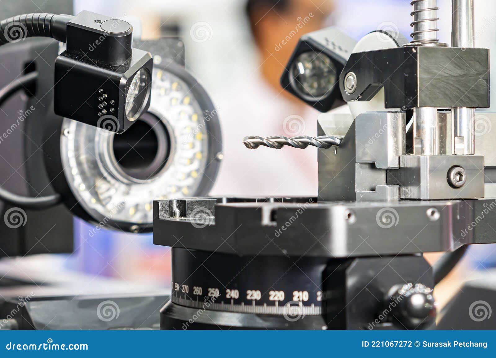 Cutting Tool Drill Bit or Milling Cutter Setup on High Accuracy and ...