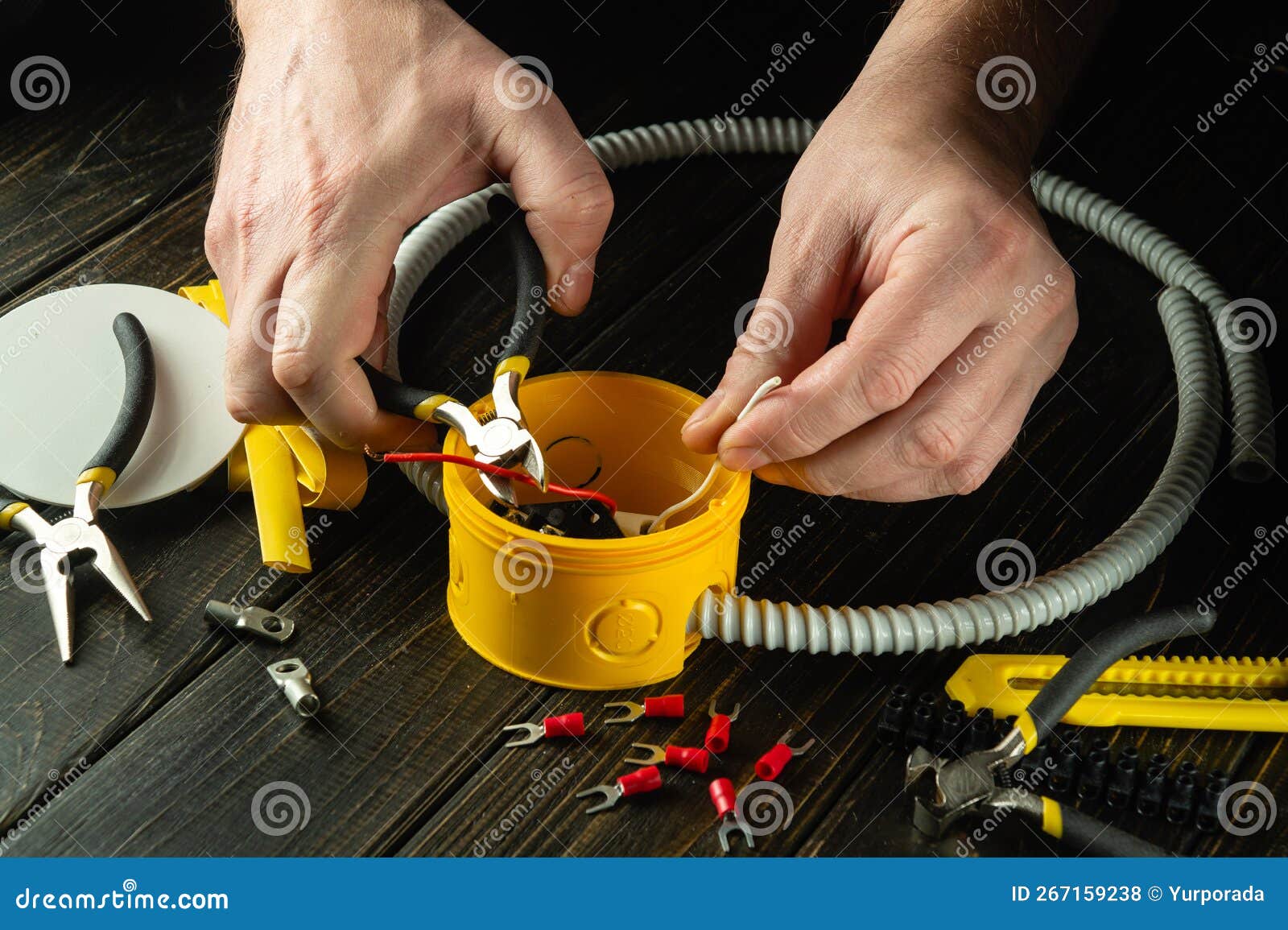 How To Cut Wire Junction Box at Debra Baughman blog