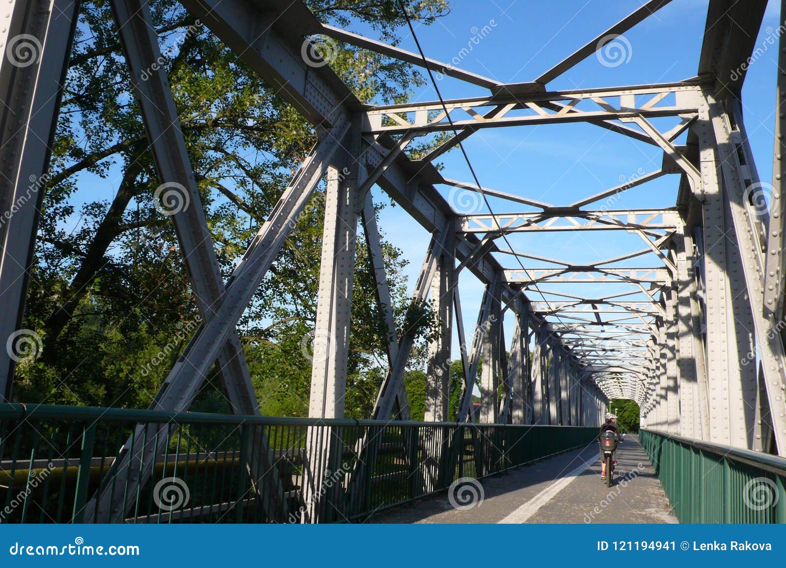 Cycle bridge editorial photo. Image of architecture - 121194941