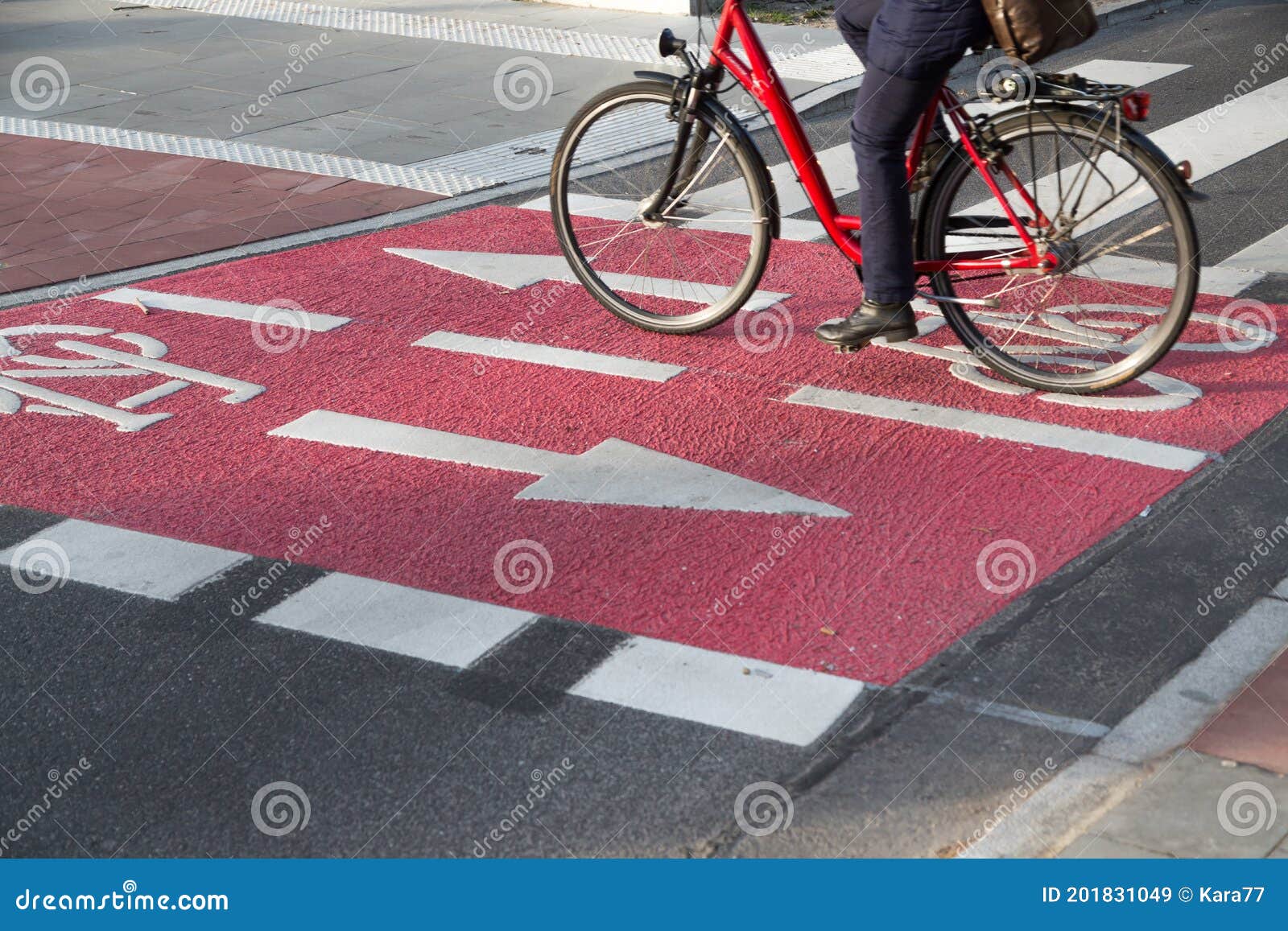 Cycle_crossing stock image. Image of direction, bike - 201831049