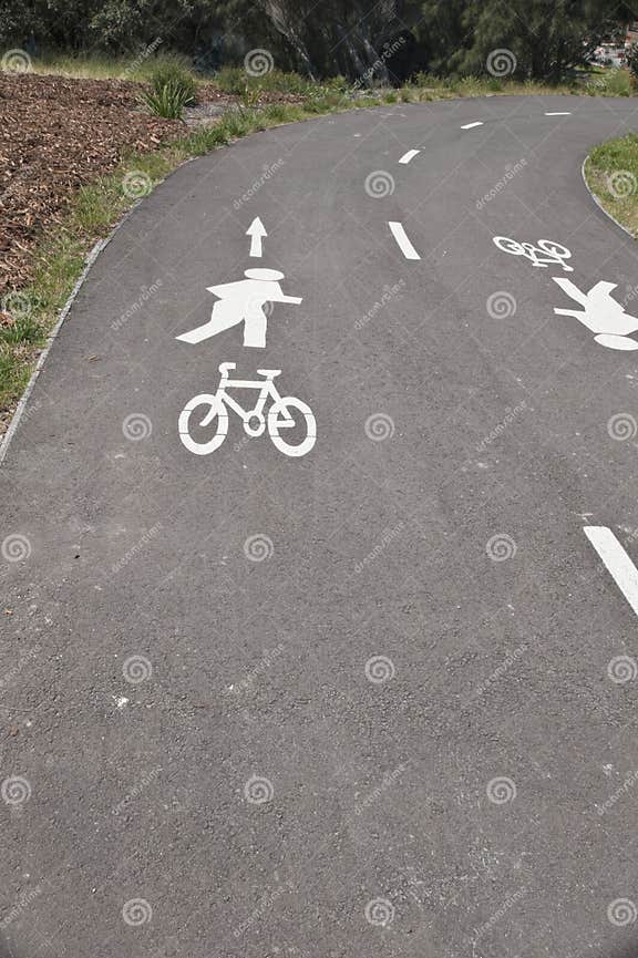 Cycle path sign stock photo. Image of bike, city, green - 16569928