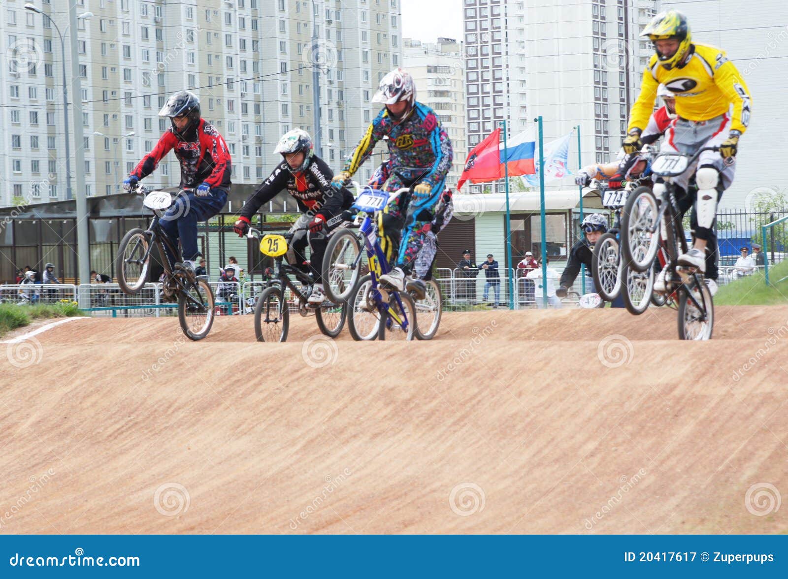 Cycle racings editorial photography. Image of people - 20417617