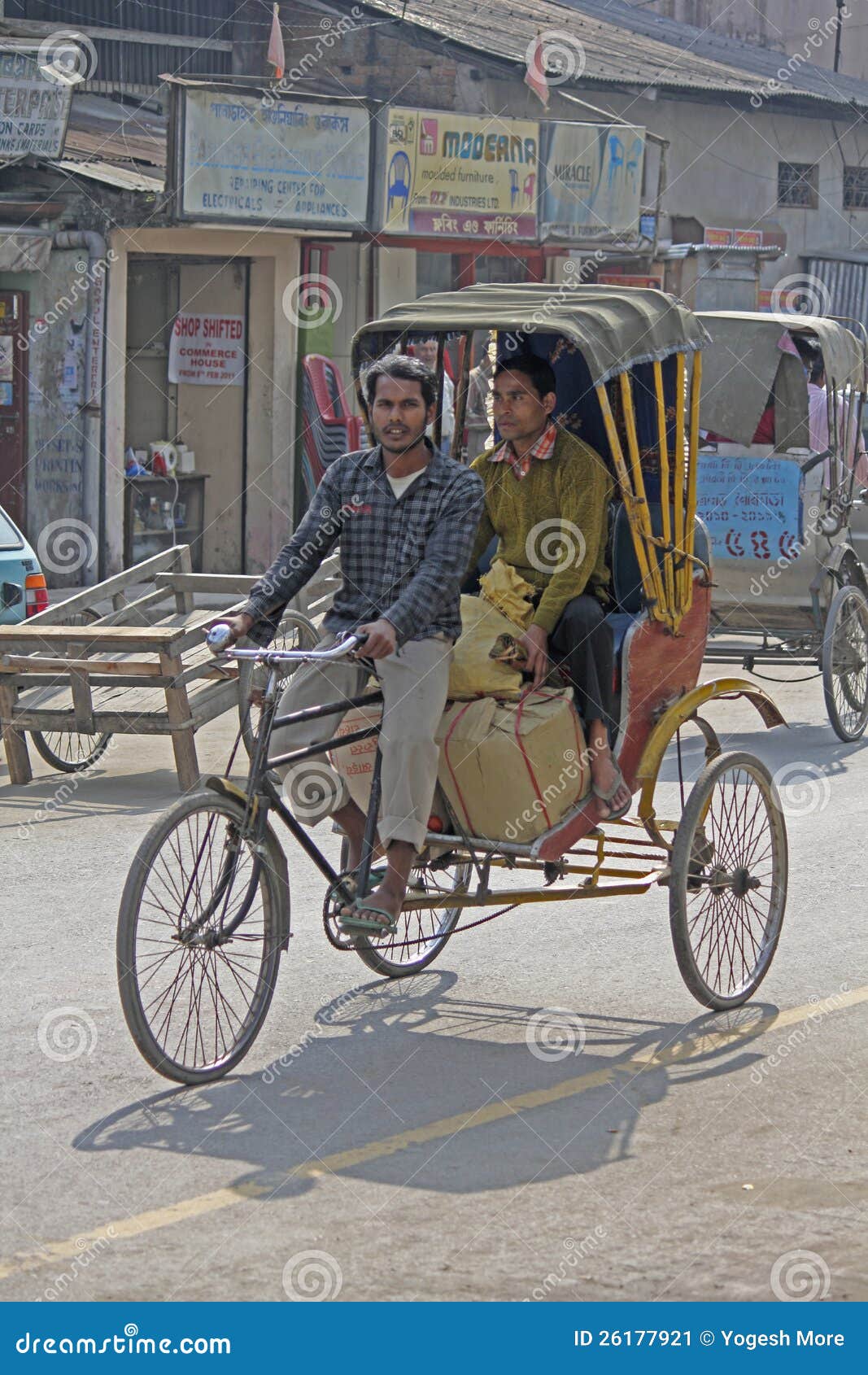 A cycle rickshaw editorial photo. Image of adult, cart - 26177921