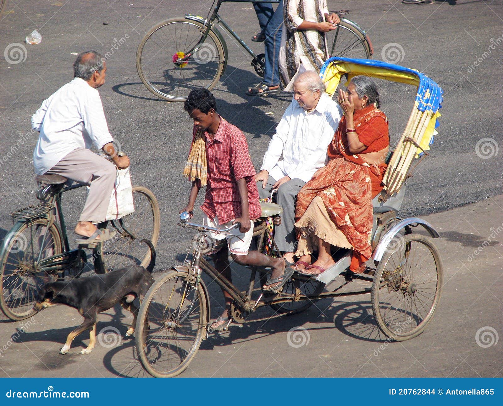 Cycle rickshaw in Puri editorial stock image. Image of orissa - 20762844