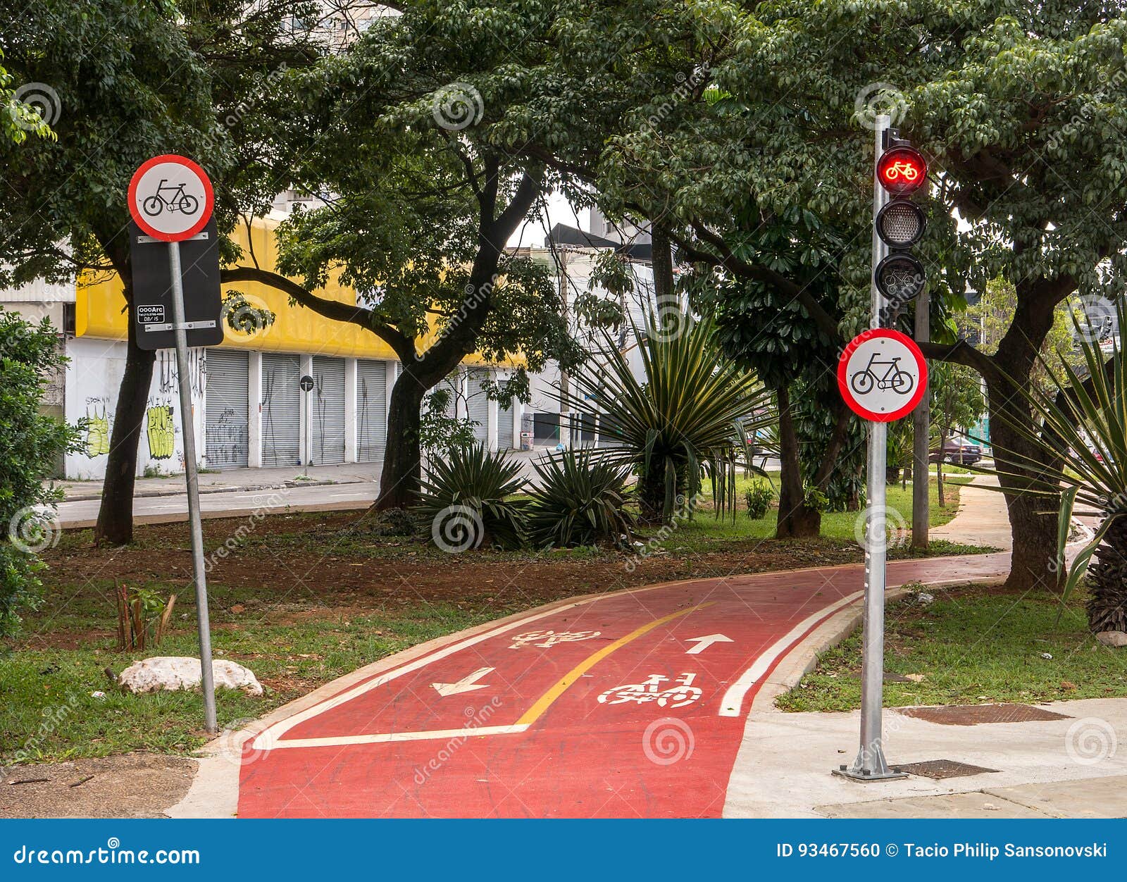 Cycle Route Red Traffic Light Signs in Brazil Editorial Image - Image ...