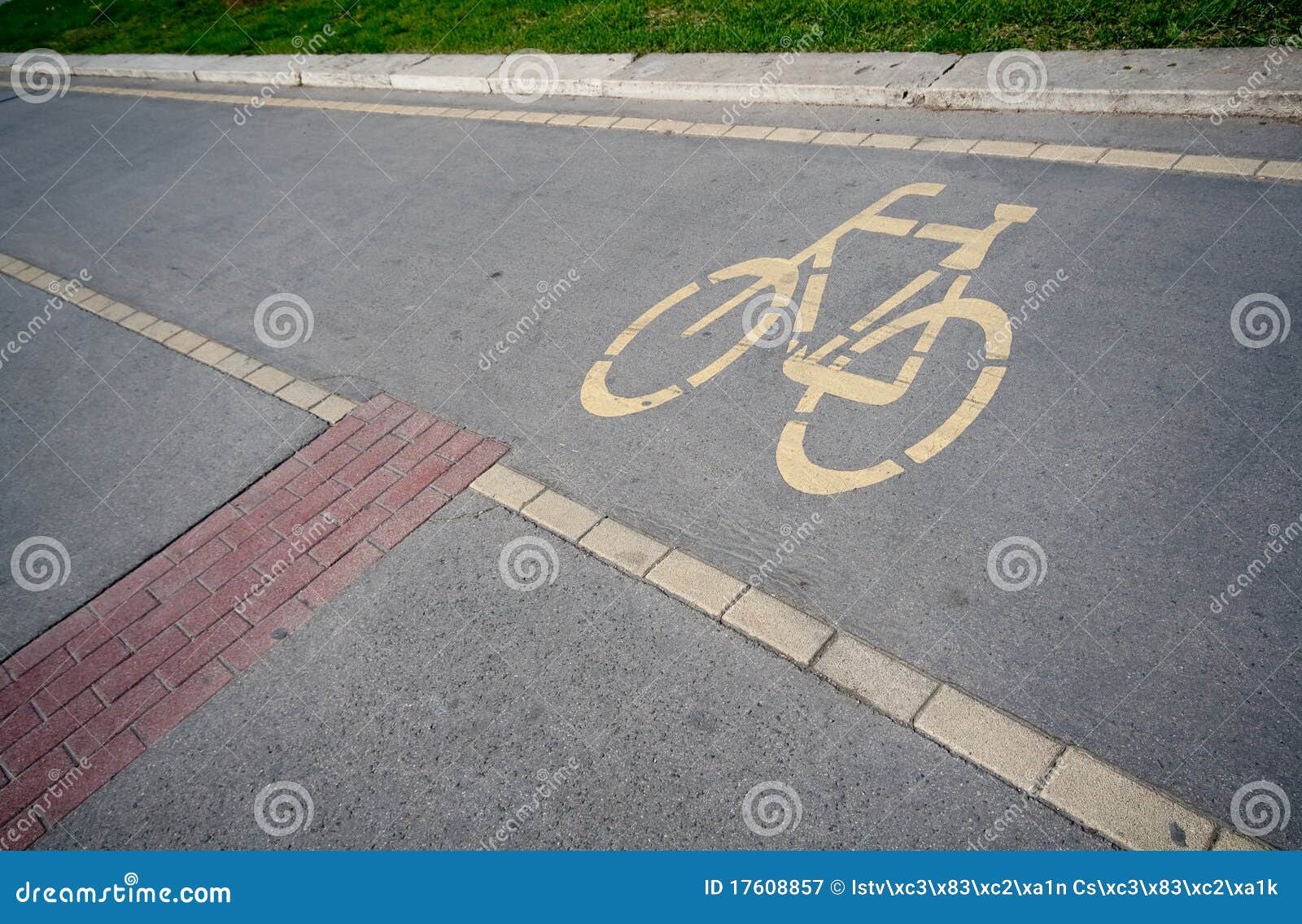 Cycle track stock image. Image of healthy, route, leisure - 17608857
