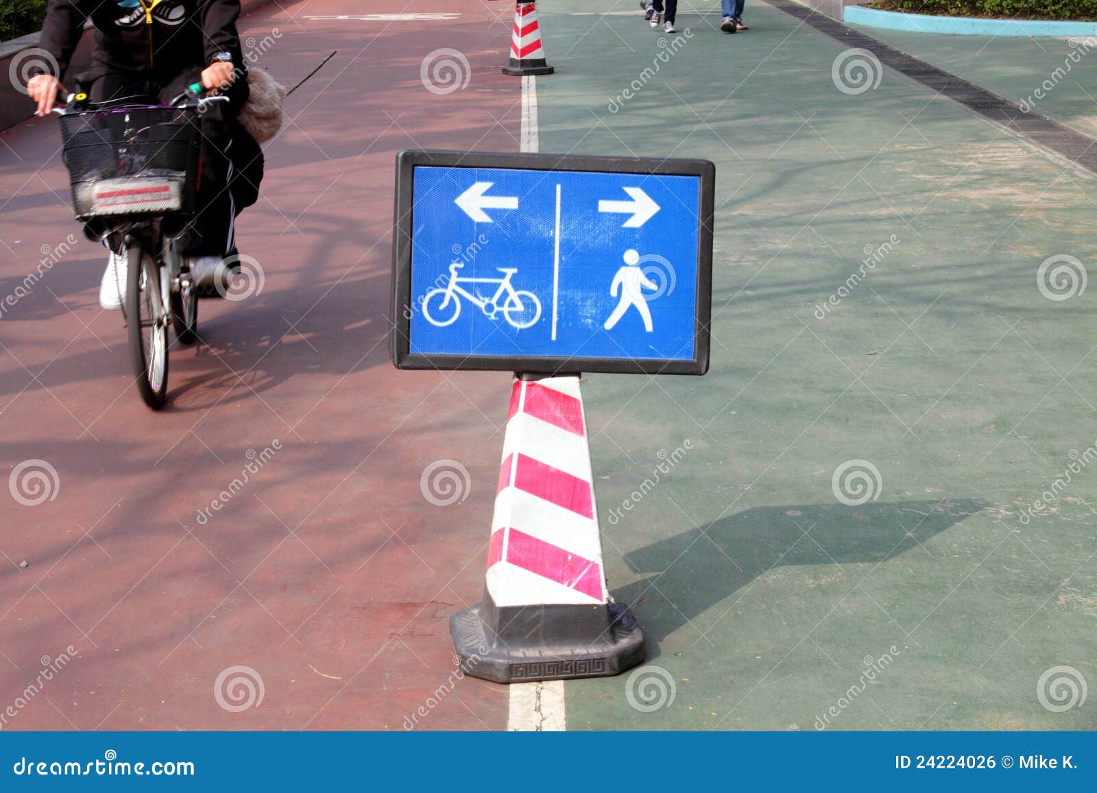Cycle Track & Footpath Sign Stock Photo - Image of allowed, road: 24224026