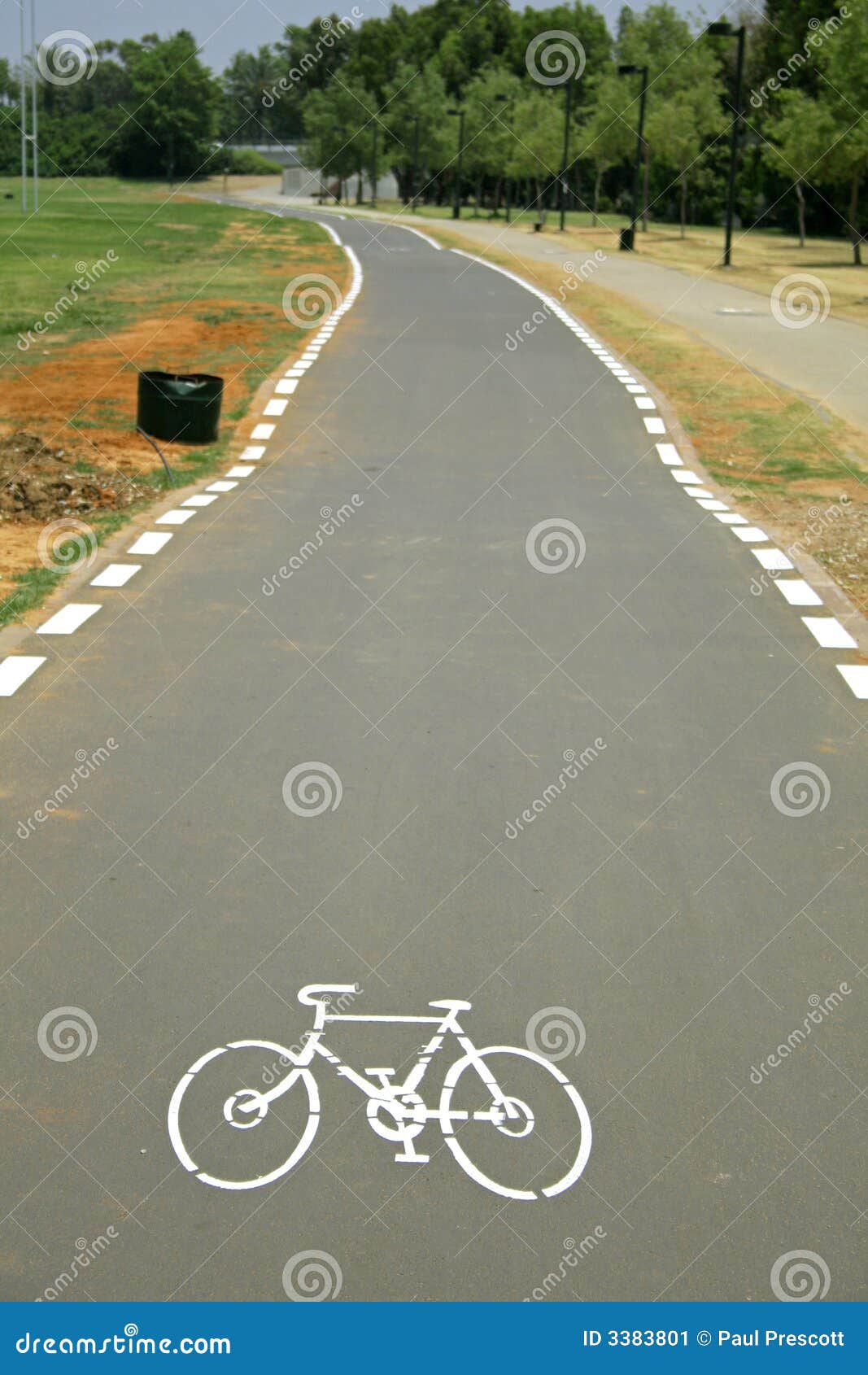 Cyclelane sign on tarmac stock image. Image of ground - 3383801