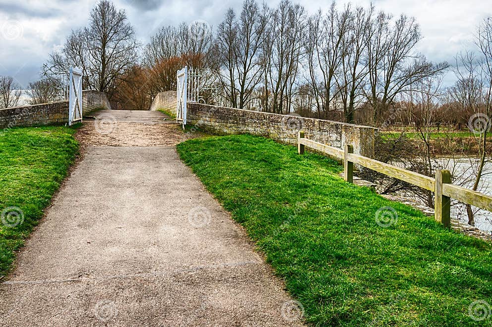 Cycleway & Footpath Over Bridge Stock Photo - Image of footpath, water ...