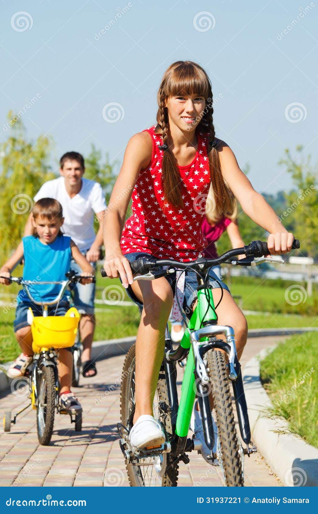 Cycling activity stock image. Image of lifestyle, parents - 31937221
