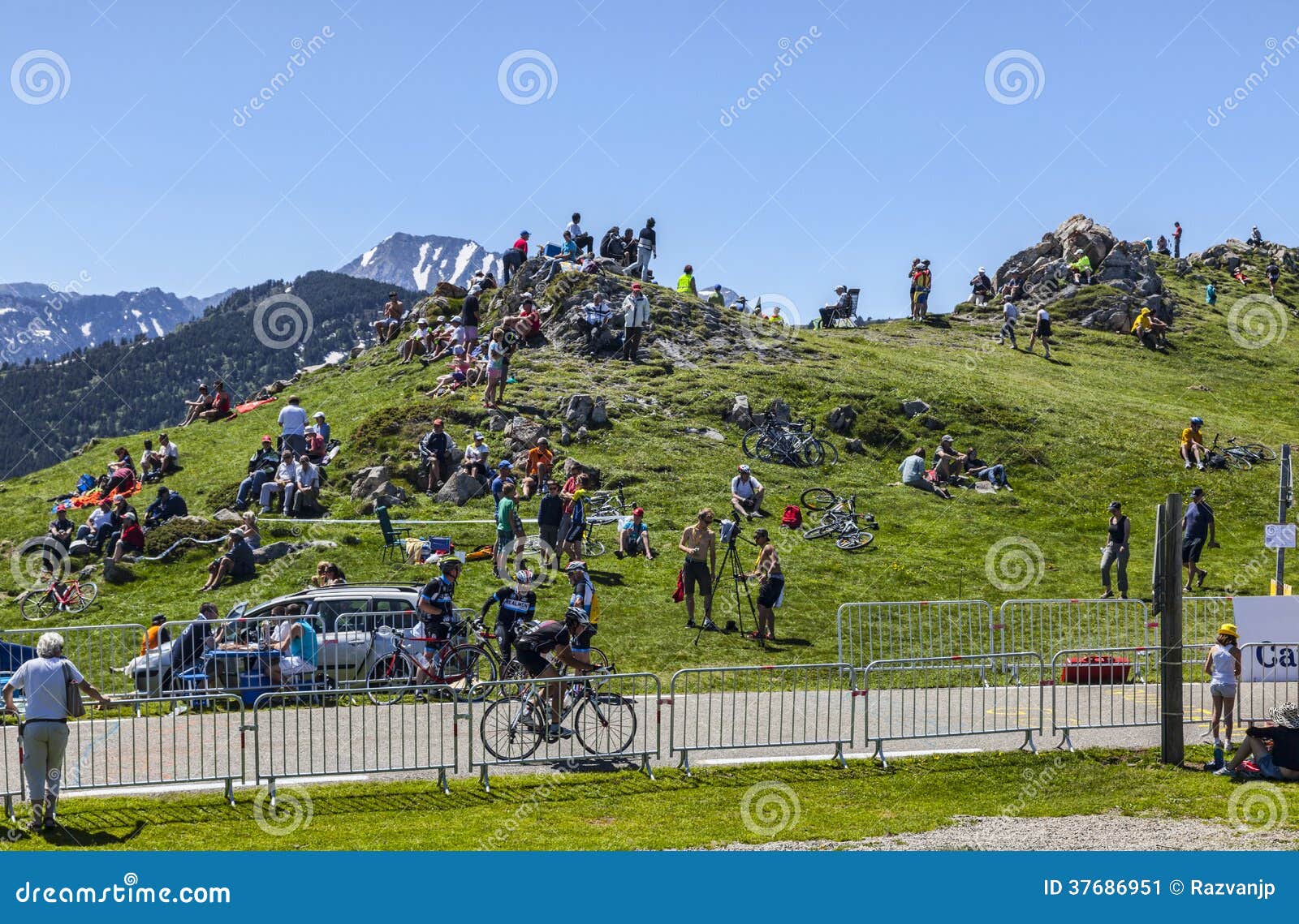 Cycling Fans in Mountains editorial photo. Image of race - 37686951