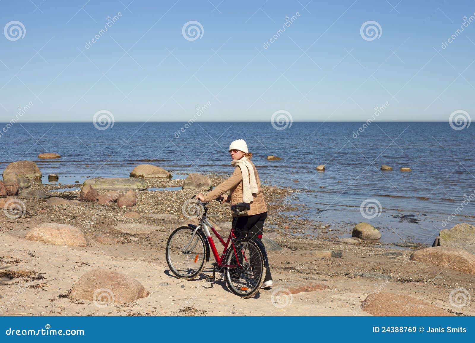 Cyclist at sea. stock image. Image of sport, action, leisure - 24388769