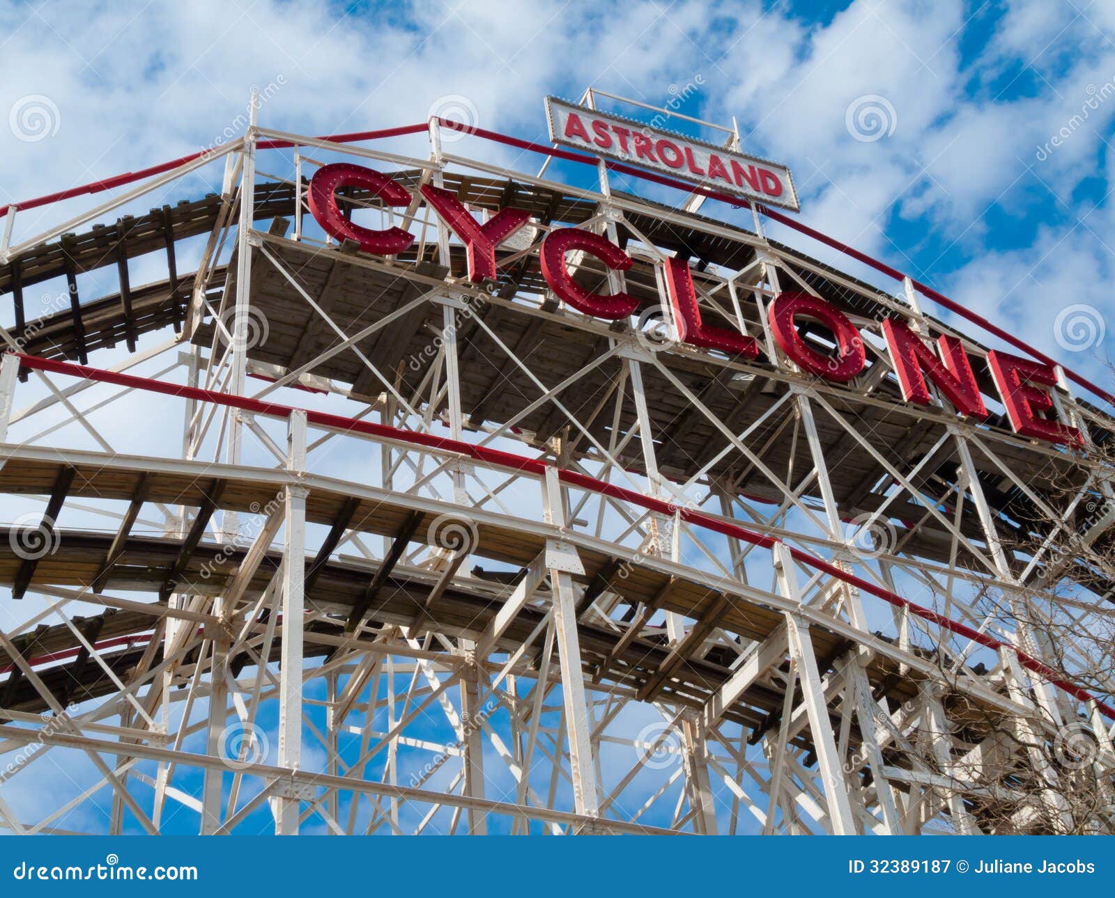 Cyclone editorial photography. Image of island, fair - 32389187