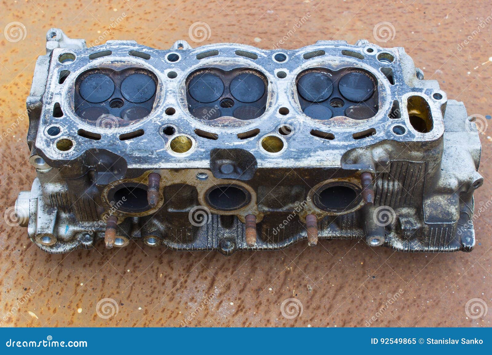 Cylinder head on rusty stock image. Image of cams, industrial - 92549865