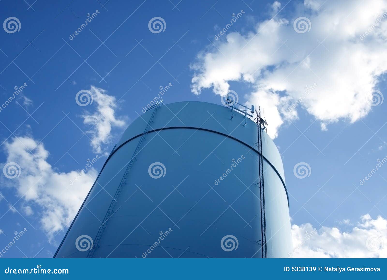 Cylindrical storage tower stock image. Image of large - 5338139