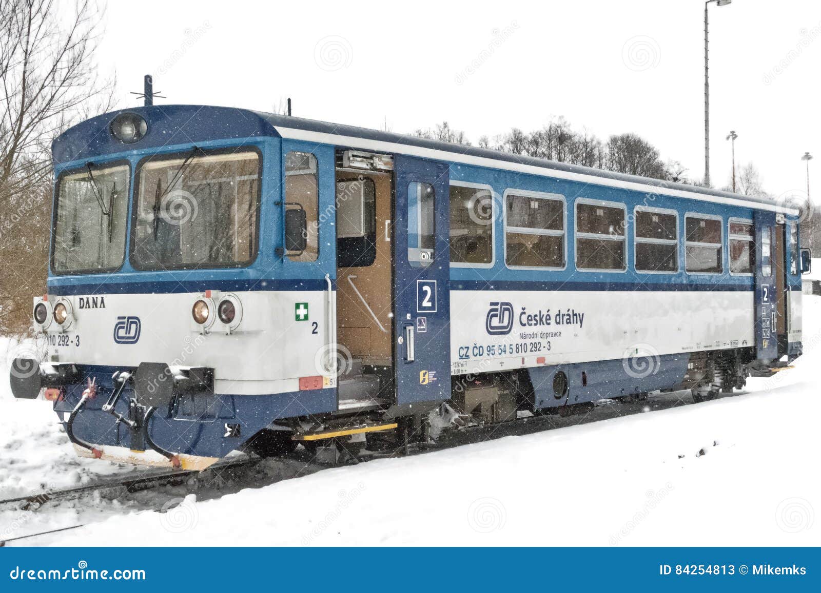 Diesel Multiple Unit Train In Preston Station Editorial Image ...
