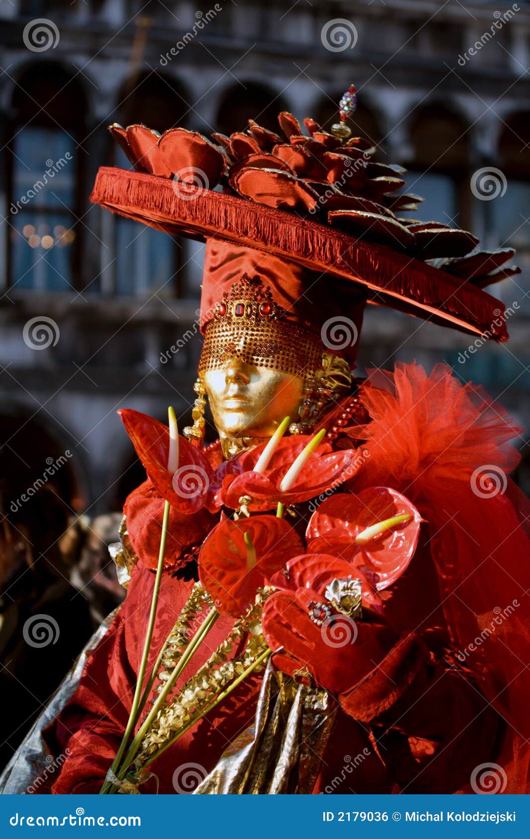 Czerwony Masquerader Venetian Zdjęcie Stock - Obraz złożonej z złoto ...