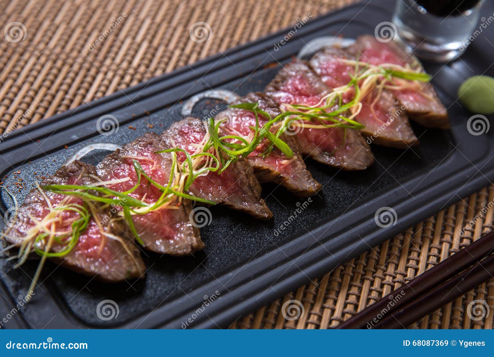 Dünne Scheiben Von Kobe Beef Stockbild - Bild von angus, rindfleisch ...