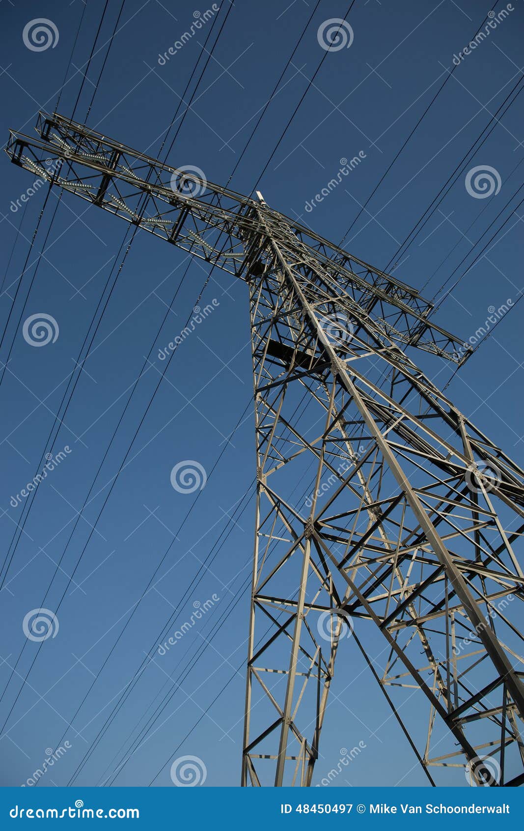 3D De Elektriciteit Van De Hoogspanning Stock Afbeelding - Image of ...