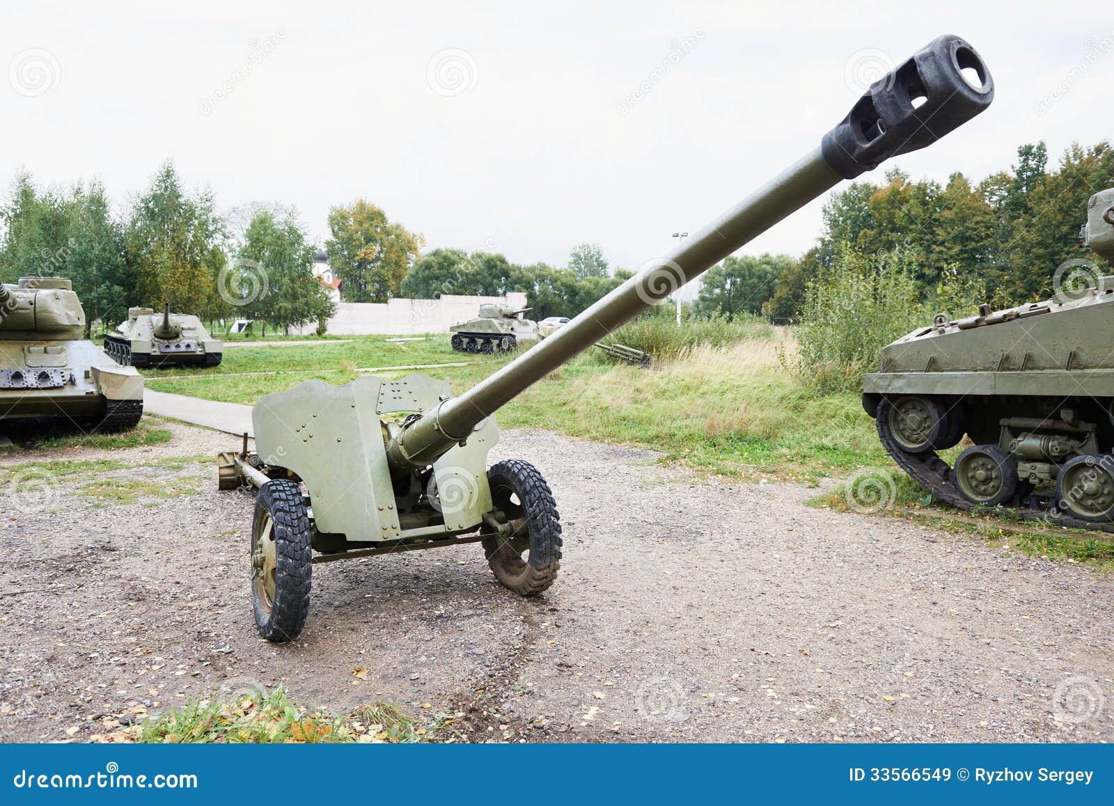 D-48 85-Millimeter-Panzerabwehr- Gewehr Stockbild - Bild von gehäuse ...