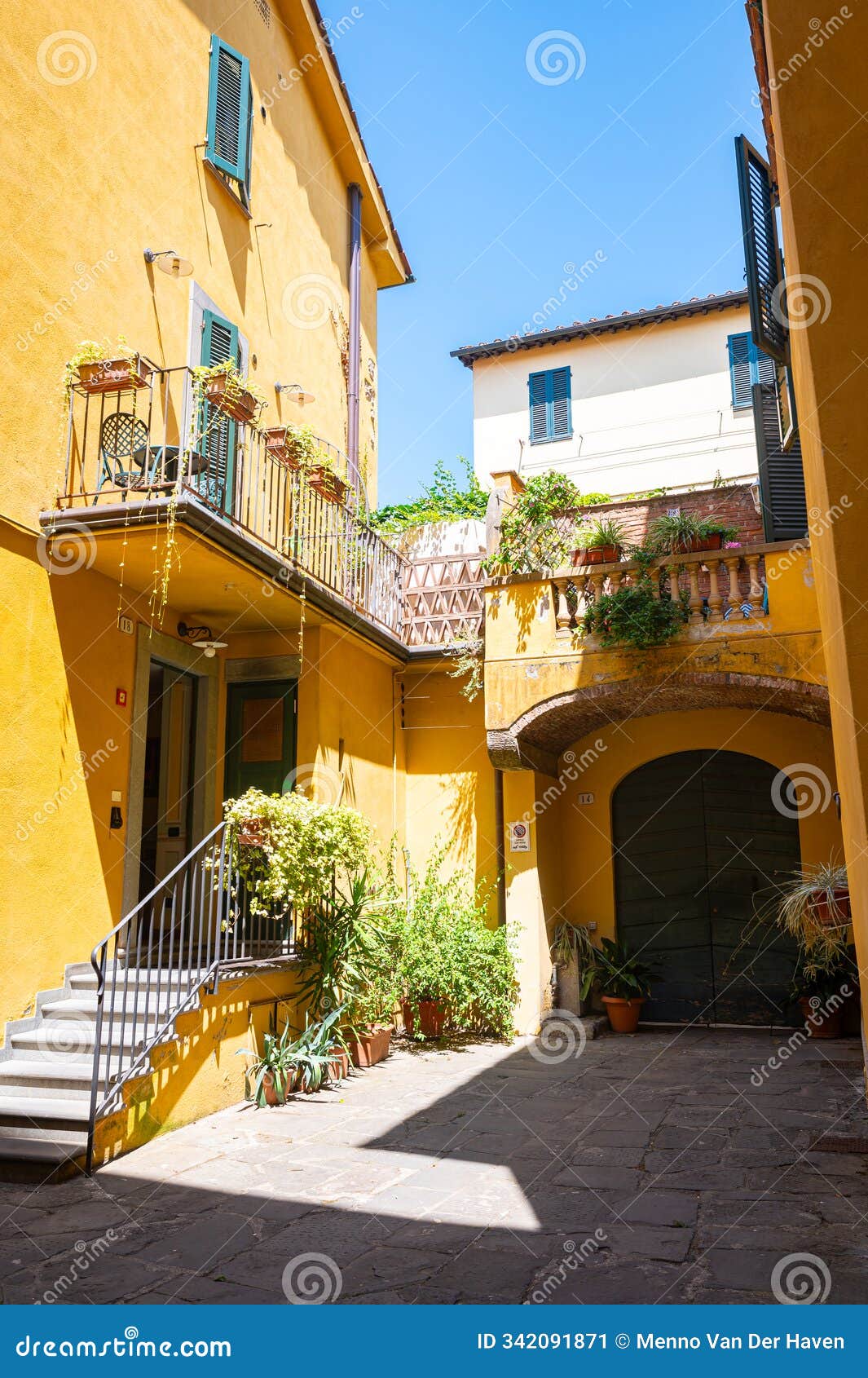 The Italian House In The Neoclassical Style In The Kuskovo Manor ...