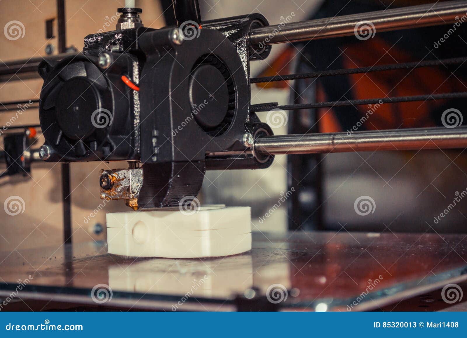 3d Printer Printing Black Flat Shapes Close-up Stock Image - Image of ...