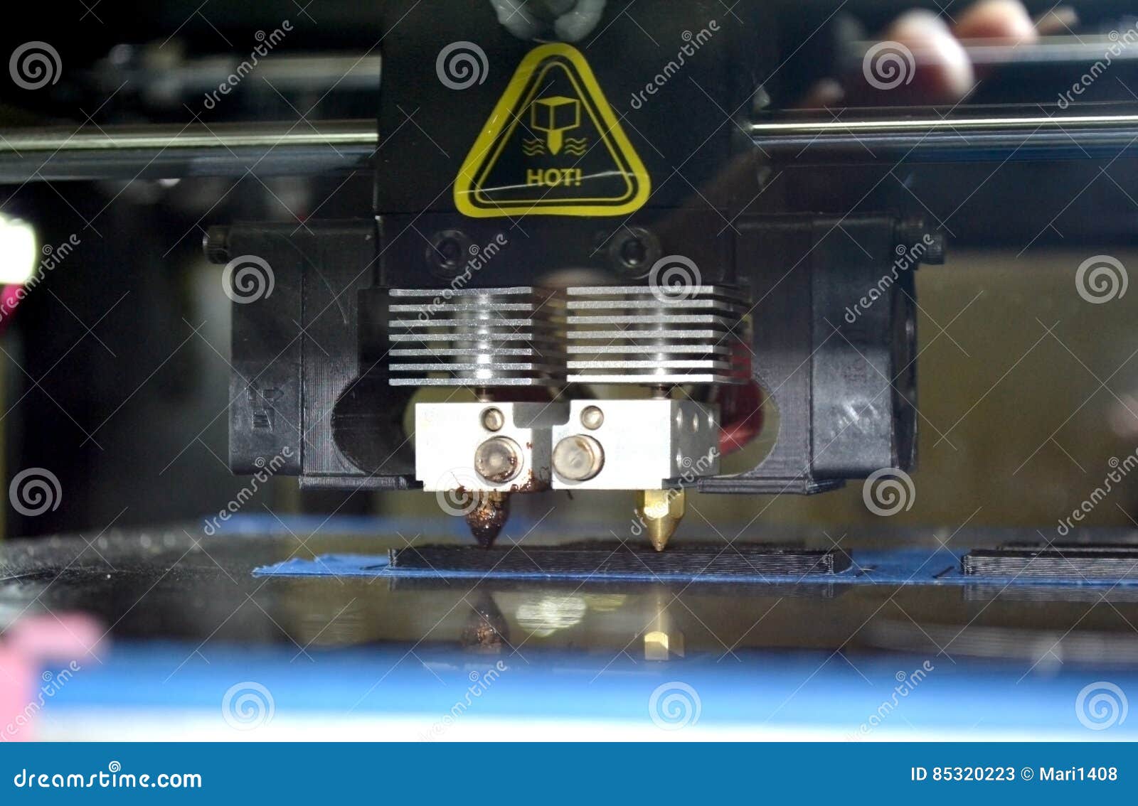 3d Printer Printing Black Flat Shapes Close-up Stock Image - Image of ...