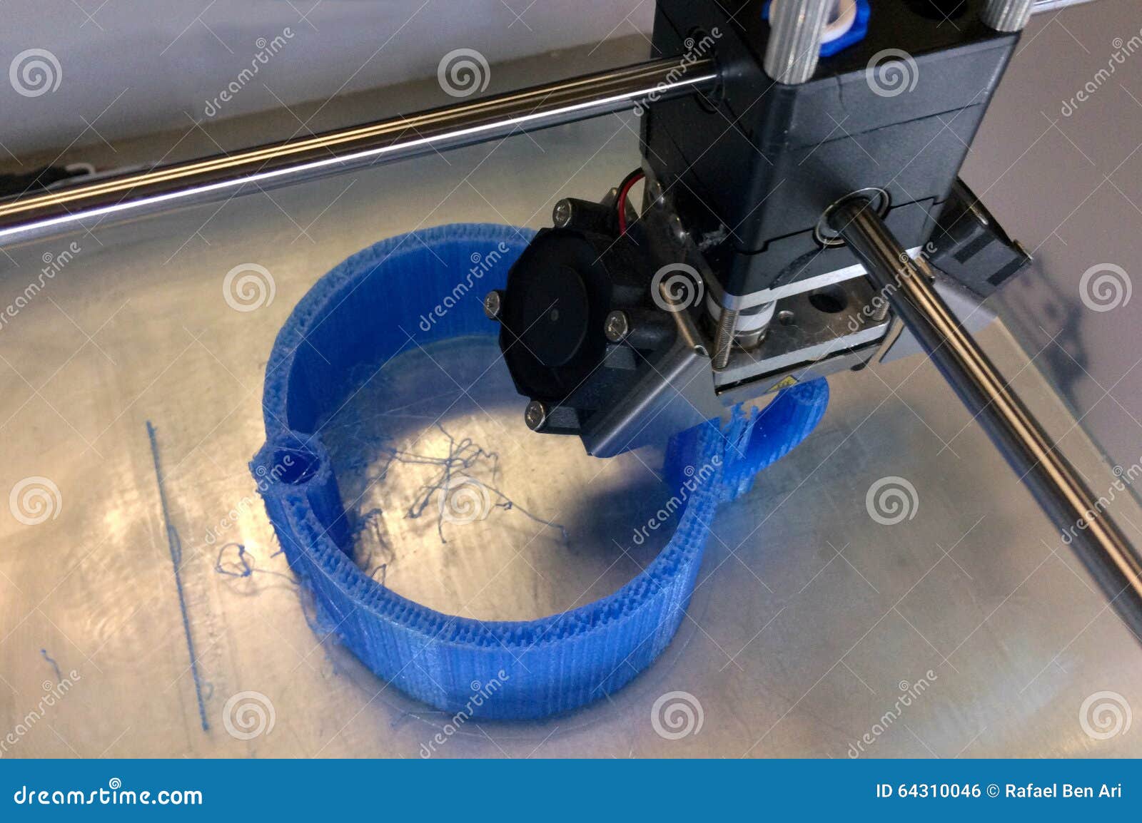 3D Printing Machine at Work Editorial Photo - Image of detail, motor ...