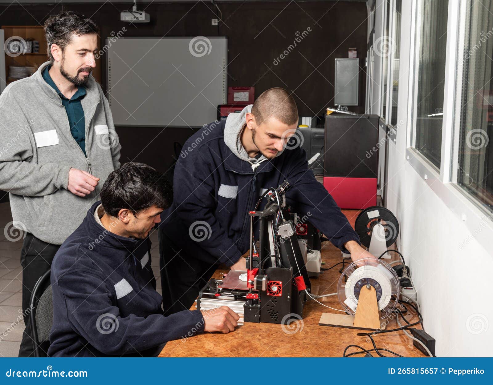 3D Scanning and Printing Training Class Stock Image - Image of indoors ...