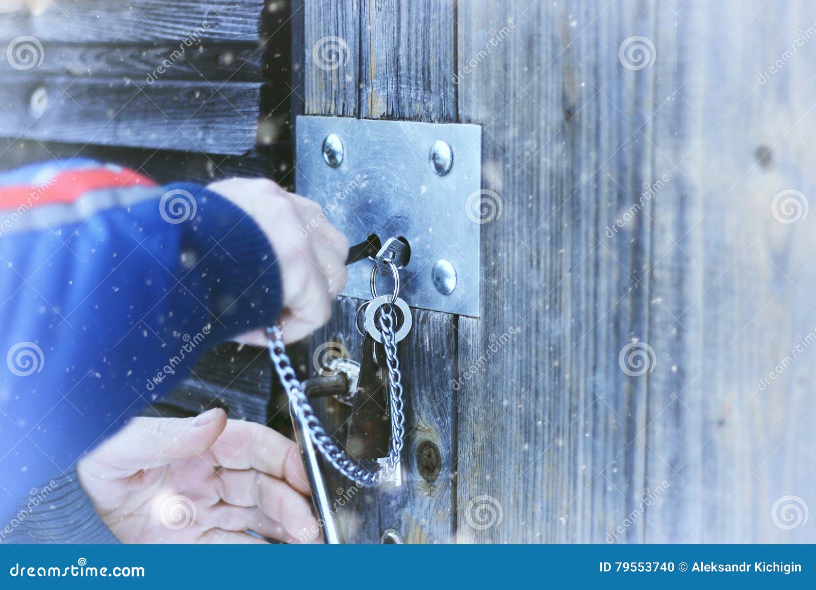 Da la cerradura abierta foto de archivo. Imagen de metal - 79553740