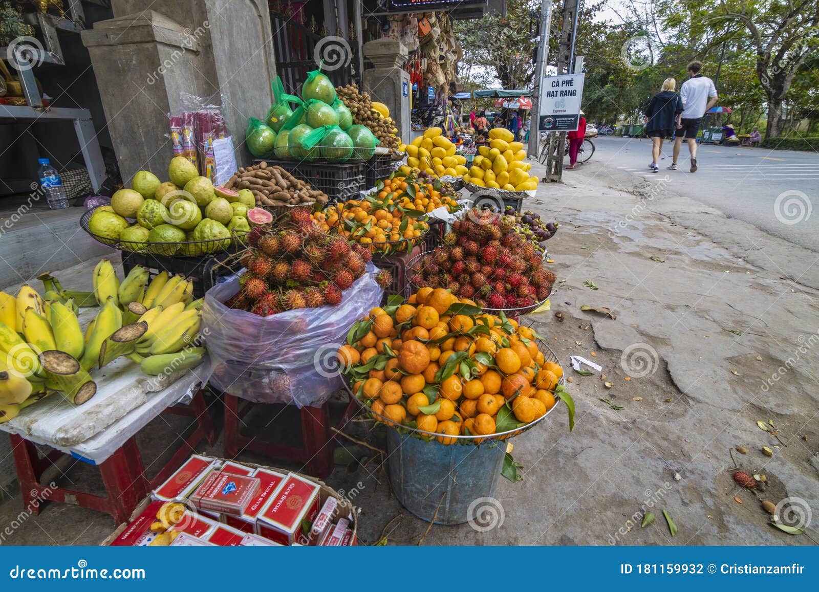 Fruit Vietnamese store editorial photography. Image of shop - 181159932