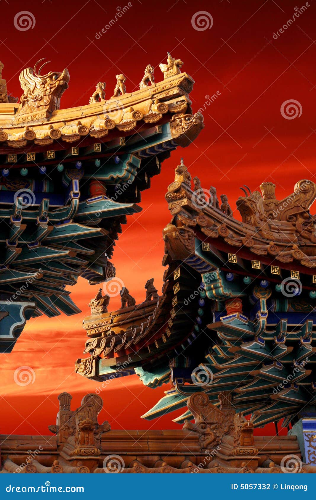 Dachgesims Des Britischen Palastes. Stockfoto - Bild von britisch ...