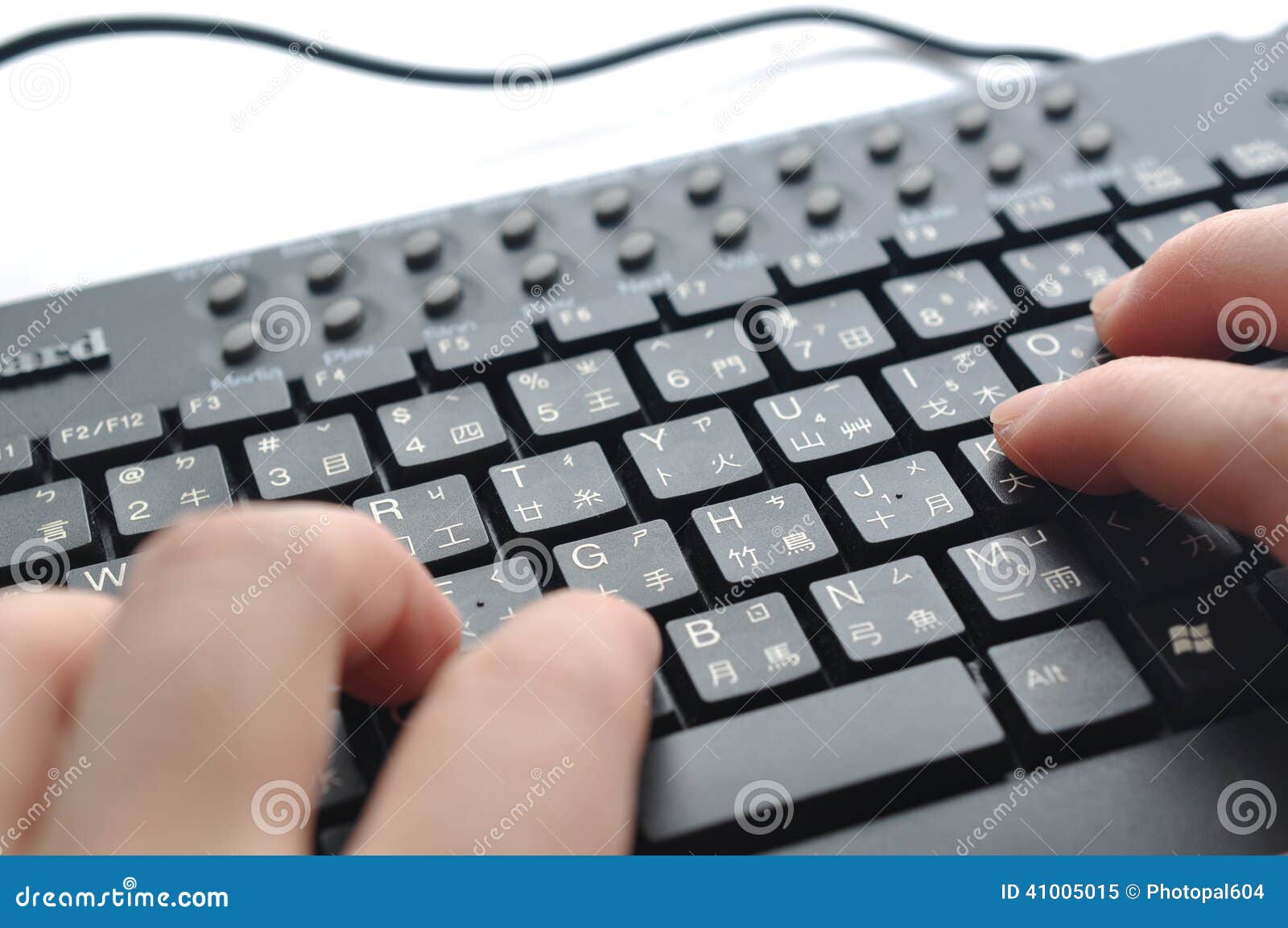 Dactylographie Sur Le Clavier Chinois Image éditorial - Image du ...
