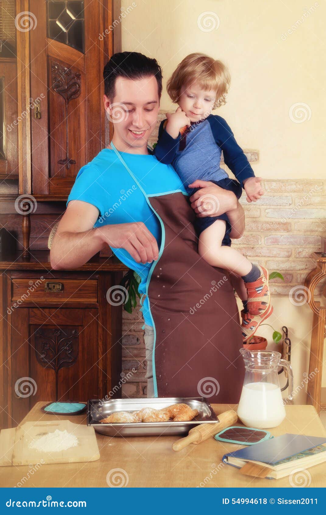 Dad cooks stock photo. Image of homemade, cooking, kitchen - 54994618
